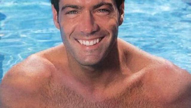 ¿El modelo Tommy Dunster, director de museos de la Provincia?